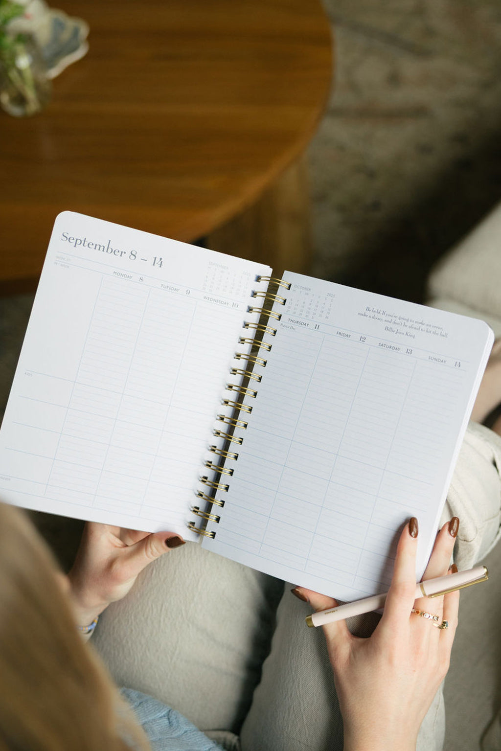 Mom Agenda Desktop 12-Month Planner 2026
